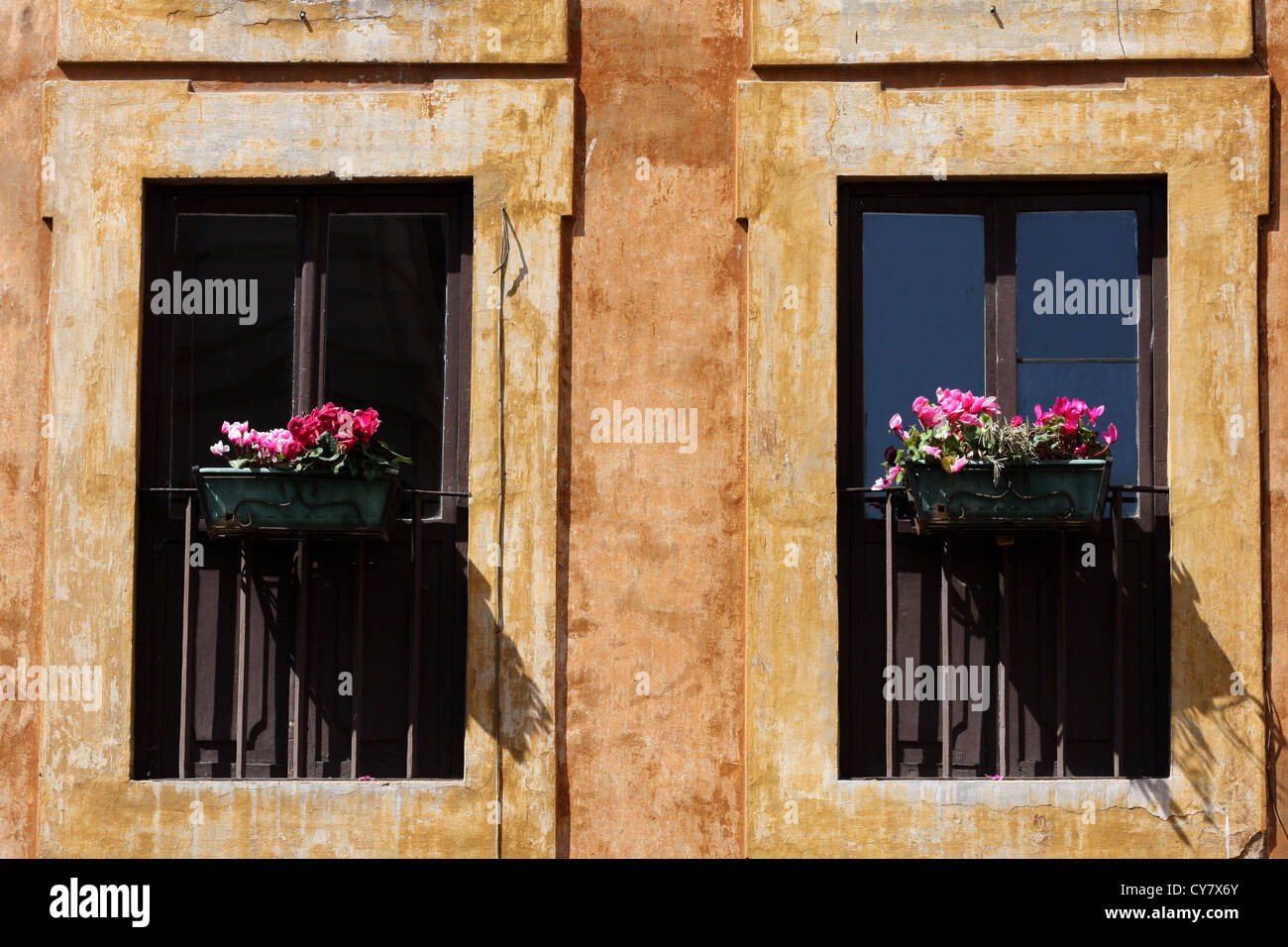 Venice home facade hi-res stock photography and images - Alamy