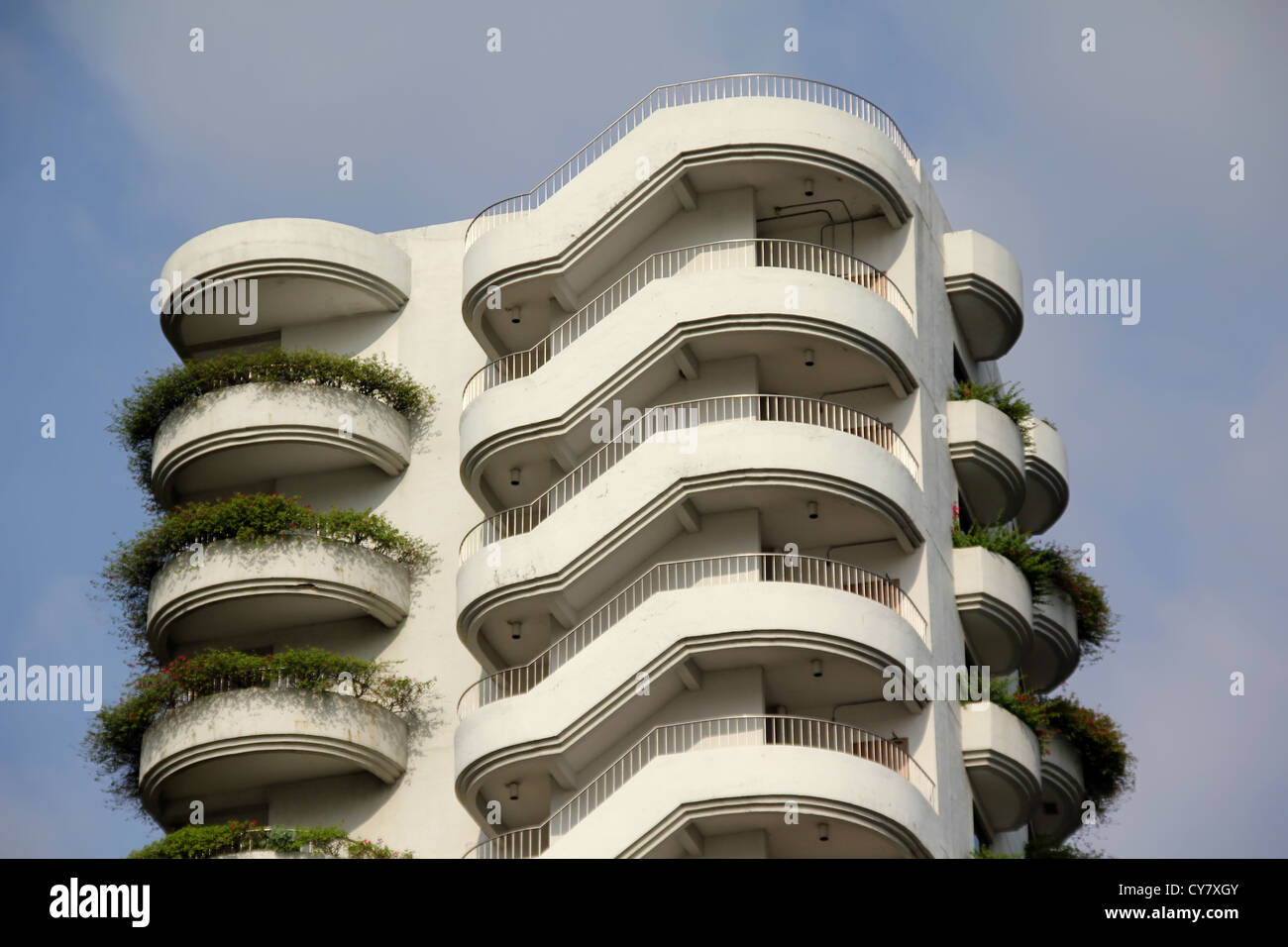 Bangkok thailand apartment block hi-res stock photography and images ...