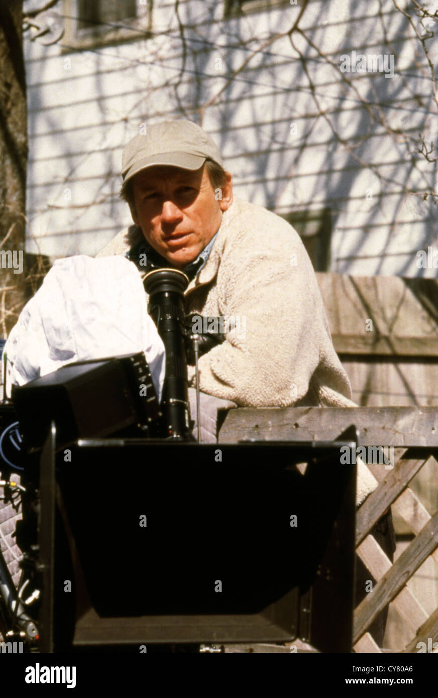 LASSE HALLSTROM (DIR) O/S 'THE SHIPPING NEWS' (2000) HALL 001 ...