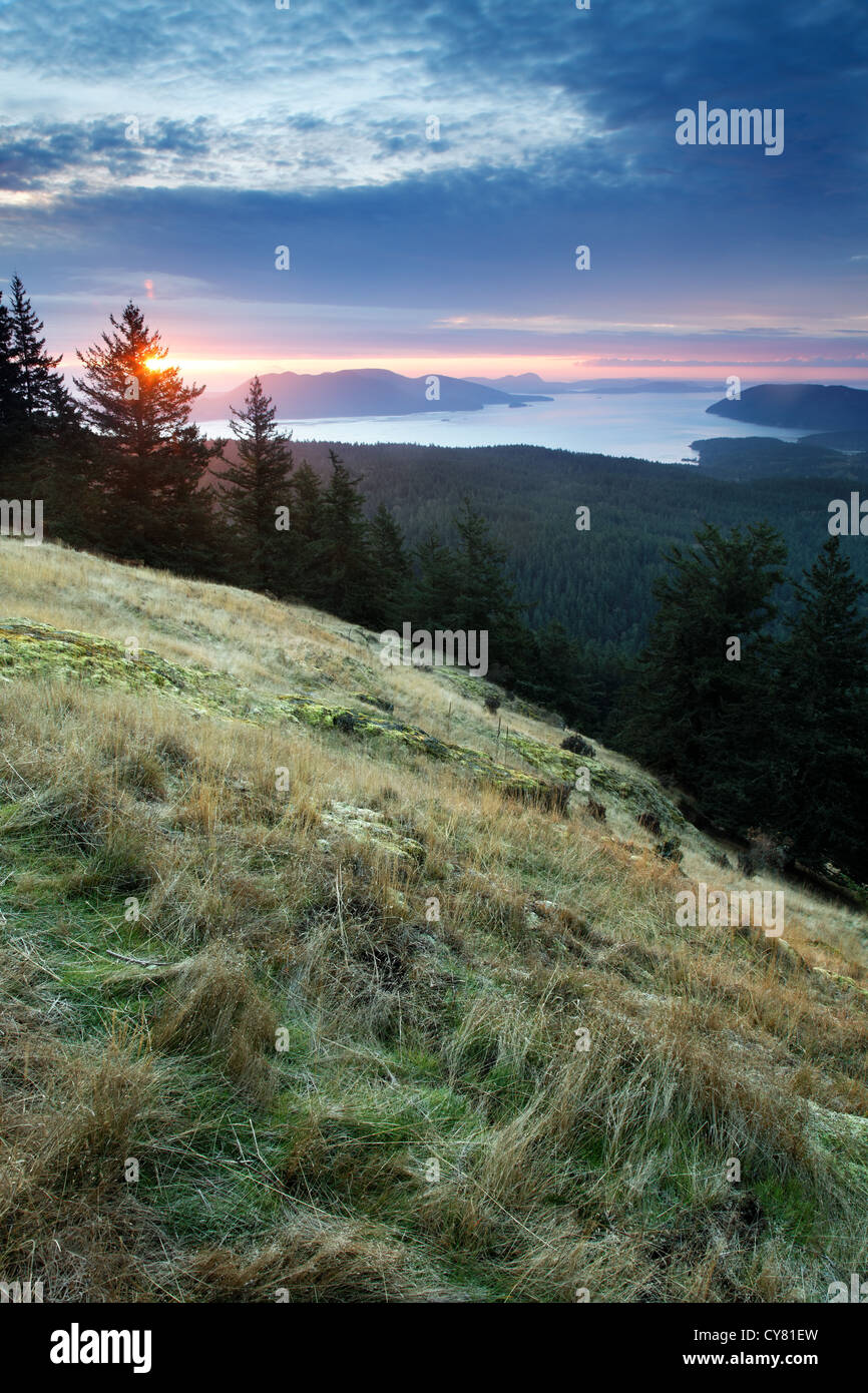 Sun rising over Rosario Strait, Mount Constitution, Moran State Park ...