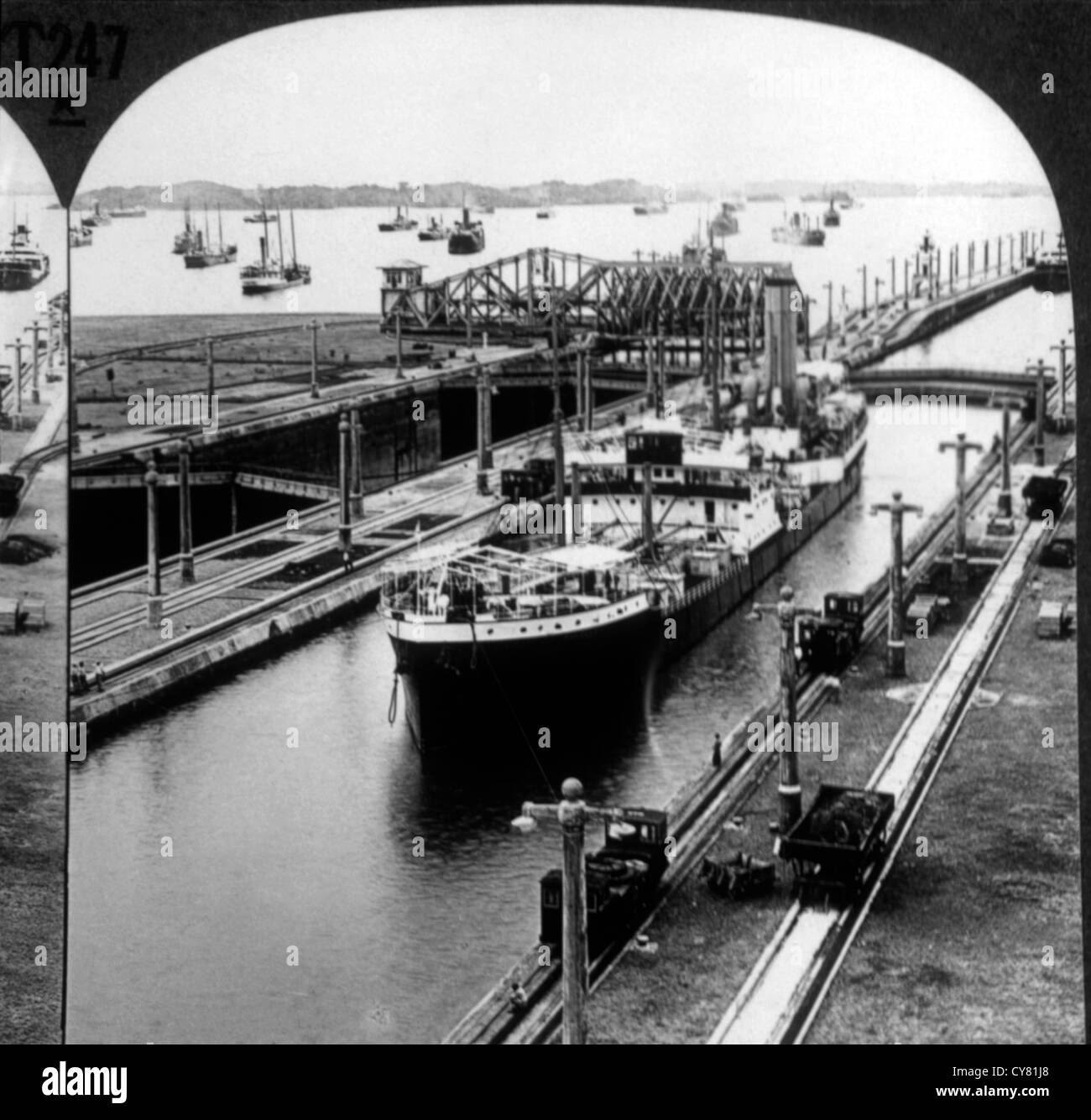 Panama ship canal 1914 Black and White Stock Photos & Images - Alamy