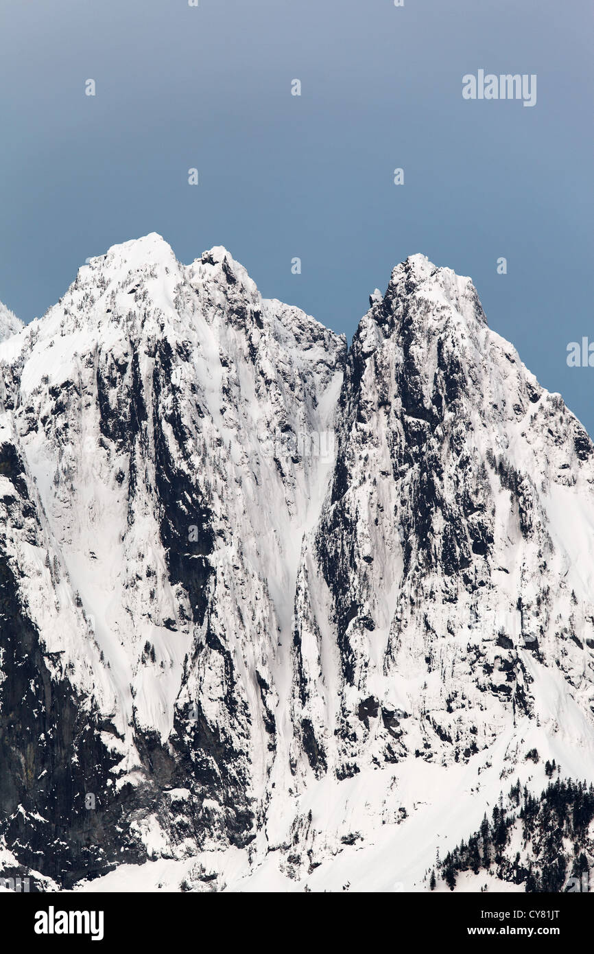 Dawn sky over Mount Index, Central Washington Cascade Mountains ...