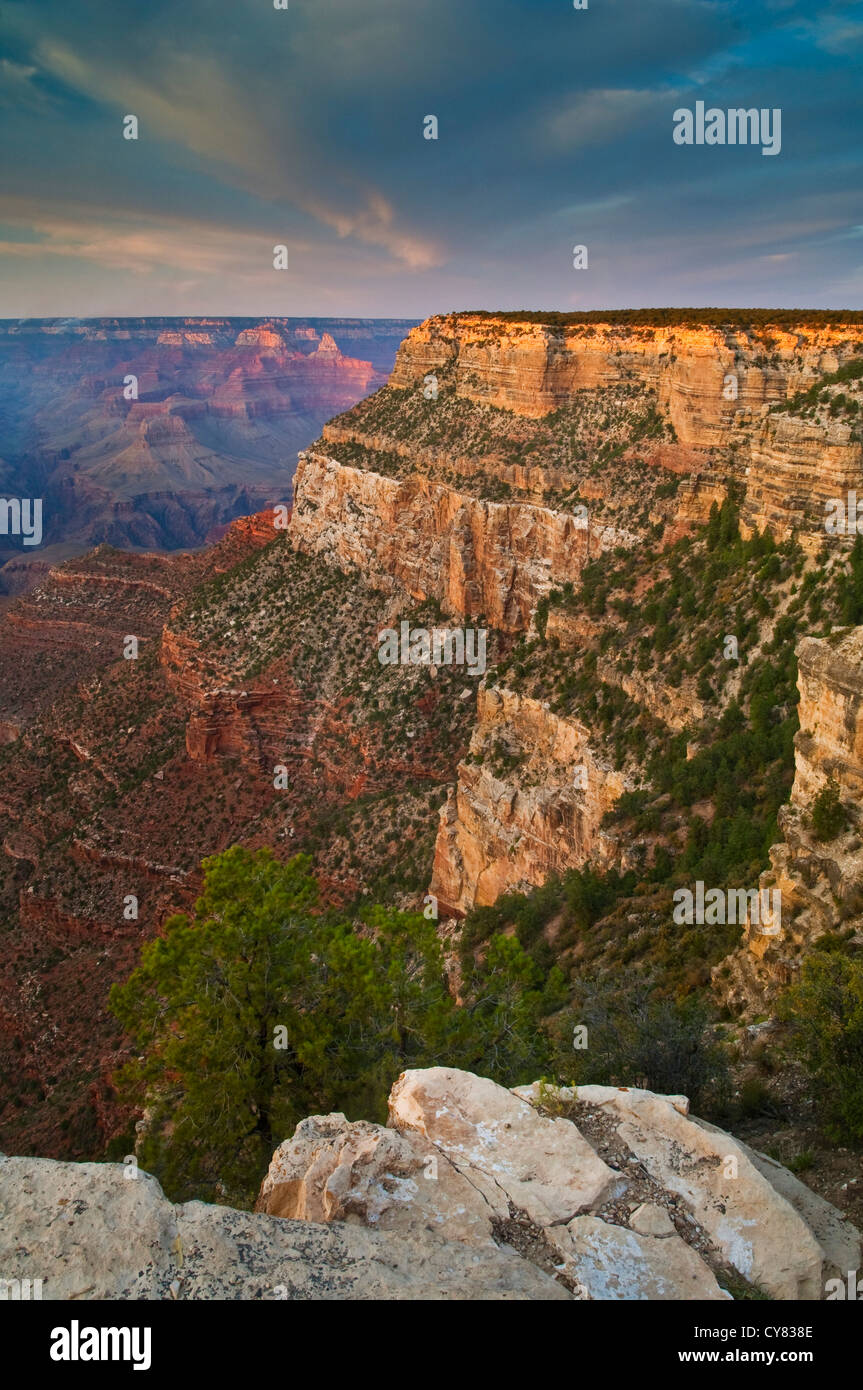 Grand canyon village arizona hi-res stock photography and images - Alamy