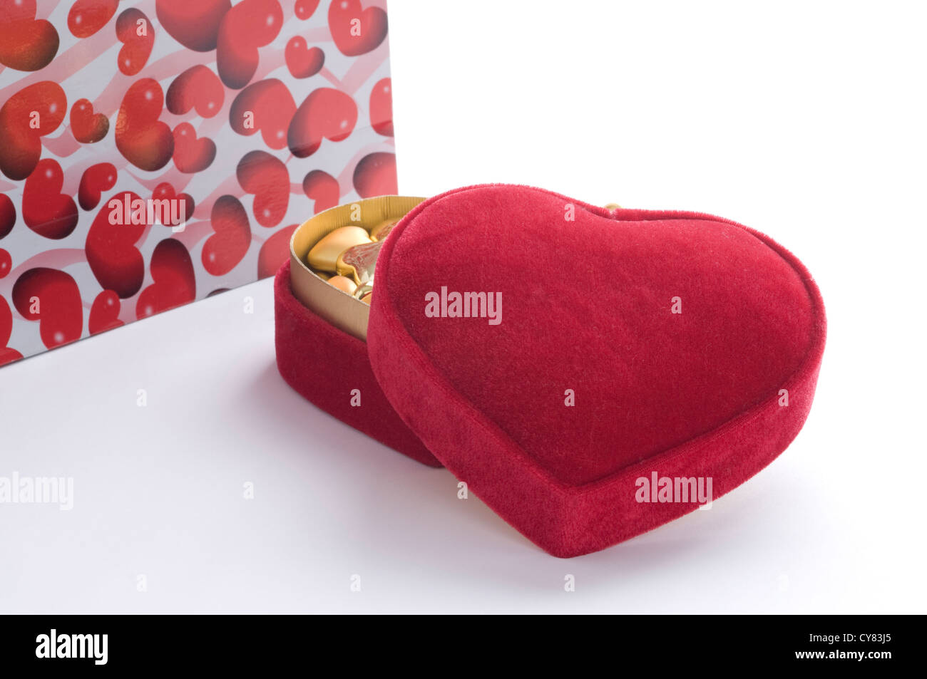 Red heart gift box Stock Photo - Alamy