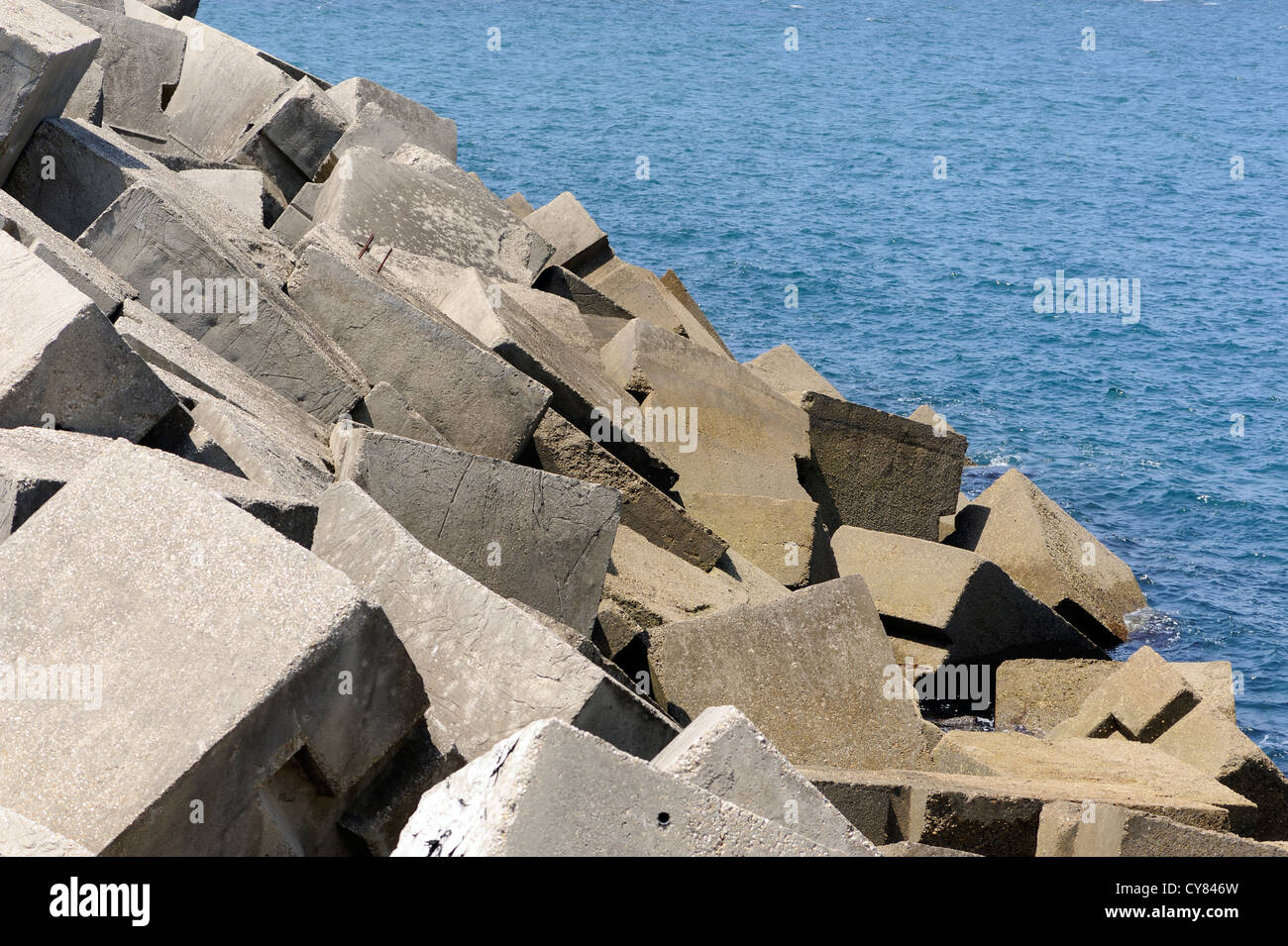 Sea defence concrete hi-res stock photography and images - Alamy