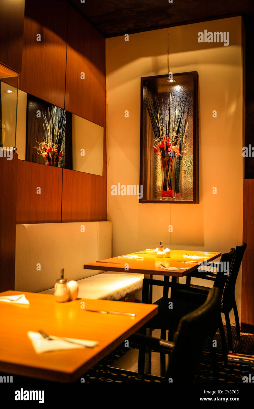 View inside an upmarket luxury hotel restaurant Stock Photo - Alamy