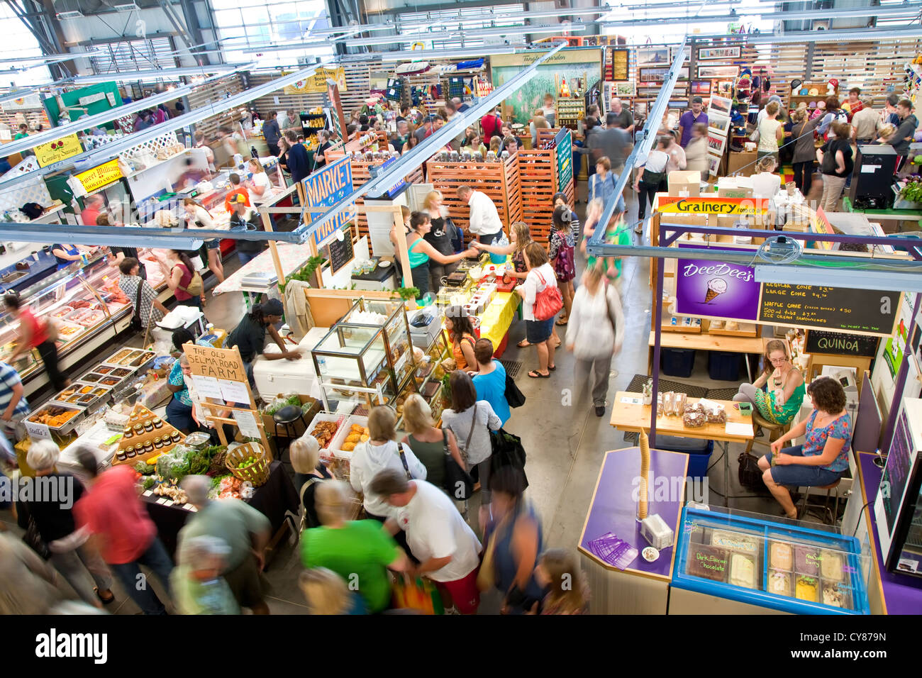 Bustling seaport hi-res stock photography and images - Alamy