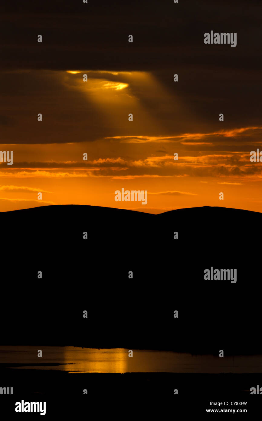 Crepuscular light rays hi-res stock photography and images - Alamy