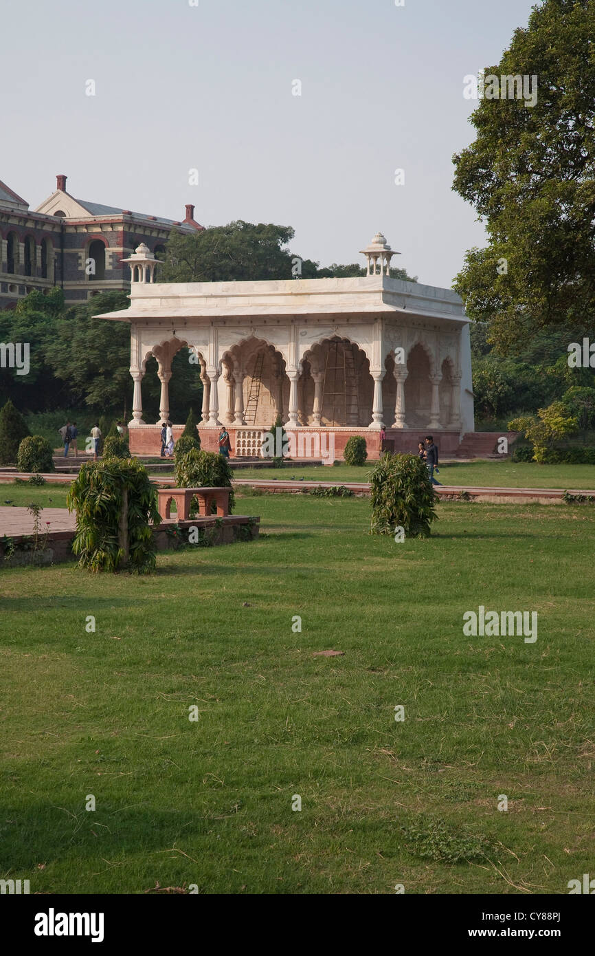Palace grounds in the Red Fort complex - Delhi, India Stock Photo - Alamy