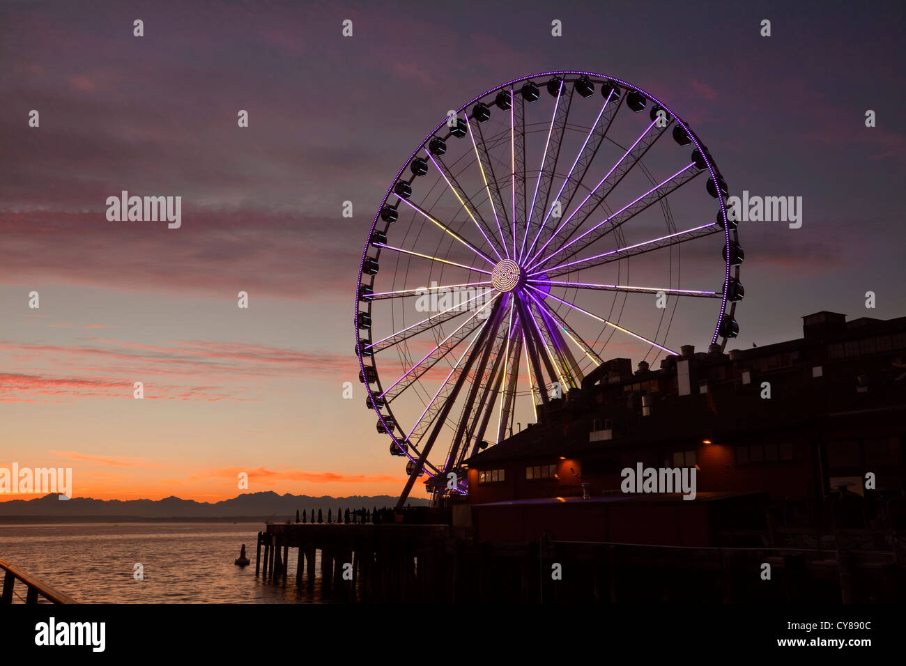 Ferris wheel lights sunset hi-res stock photography and images - Alamy