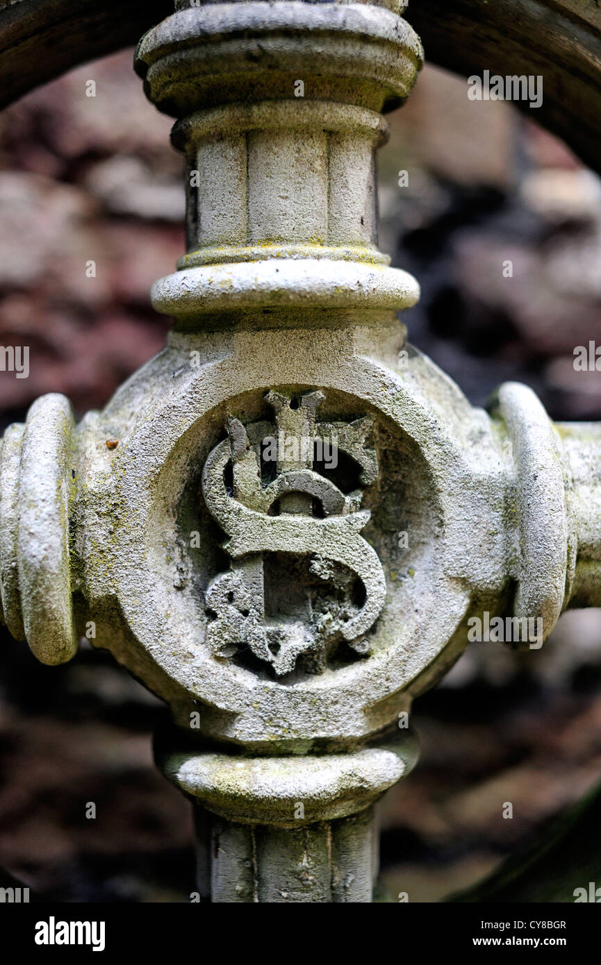 Ihs monogram hi-res stock photography and images - Alamy