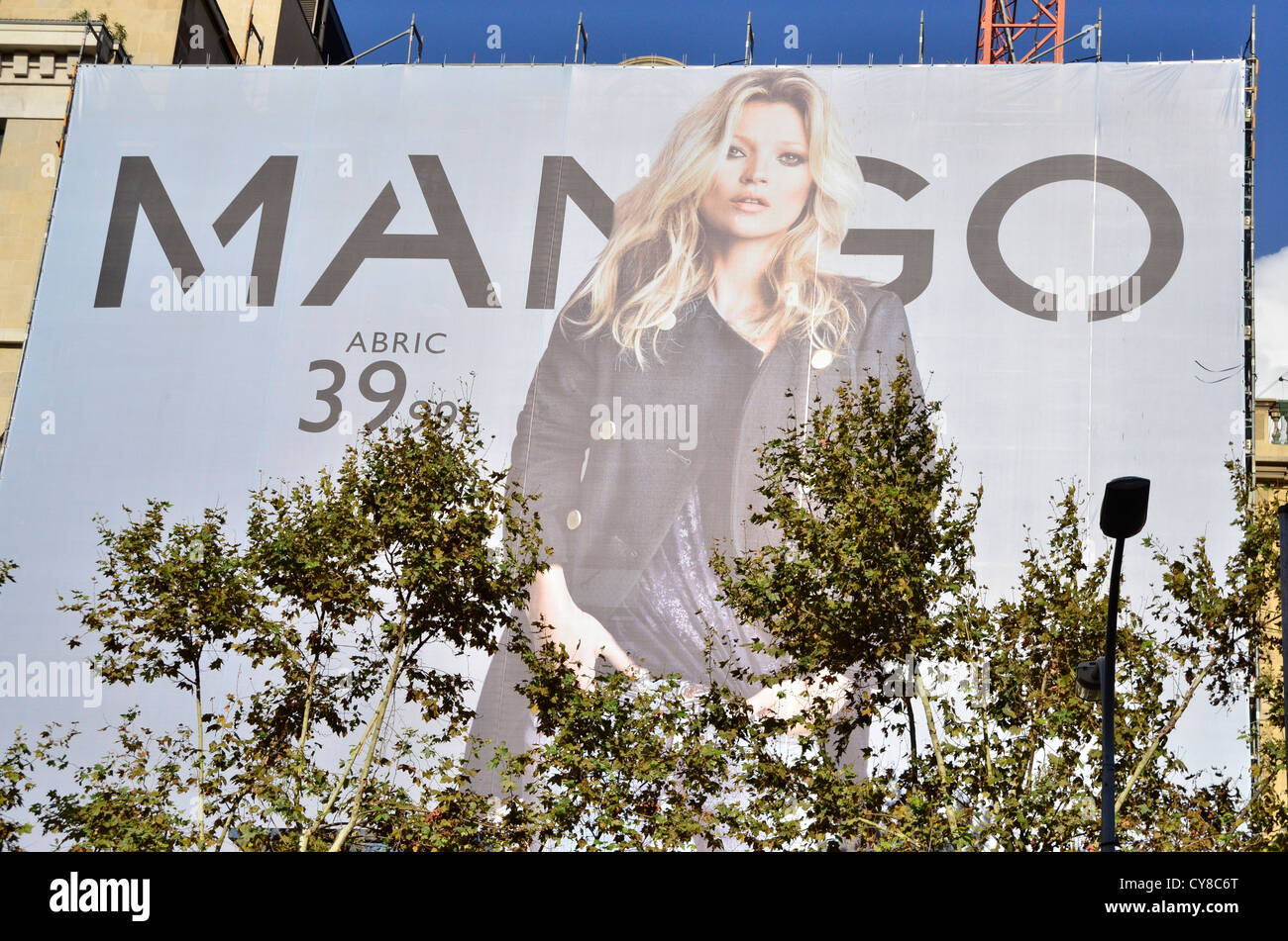 Kate Moss in giant poster Mango in Barcelona Stock Photo - Alamy