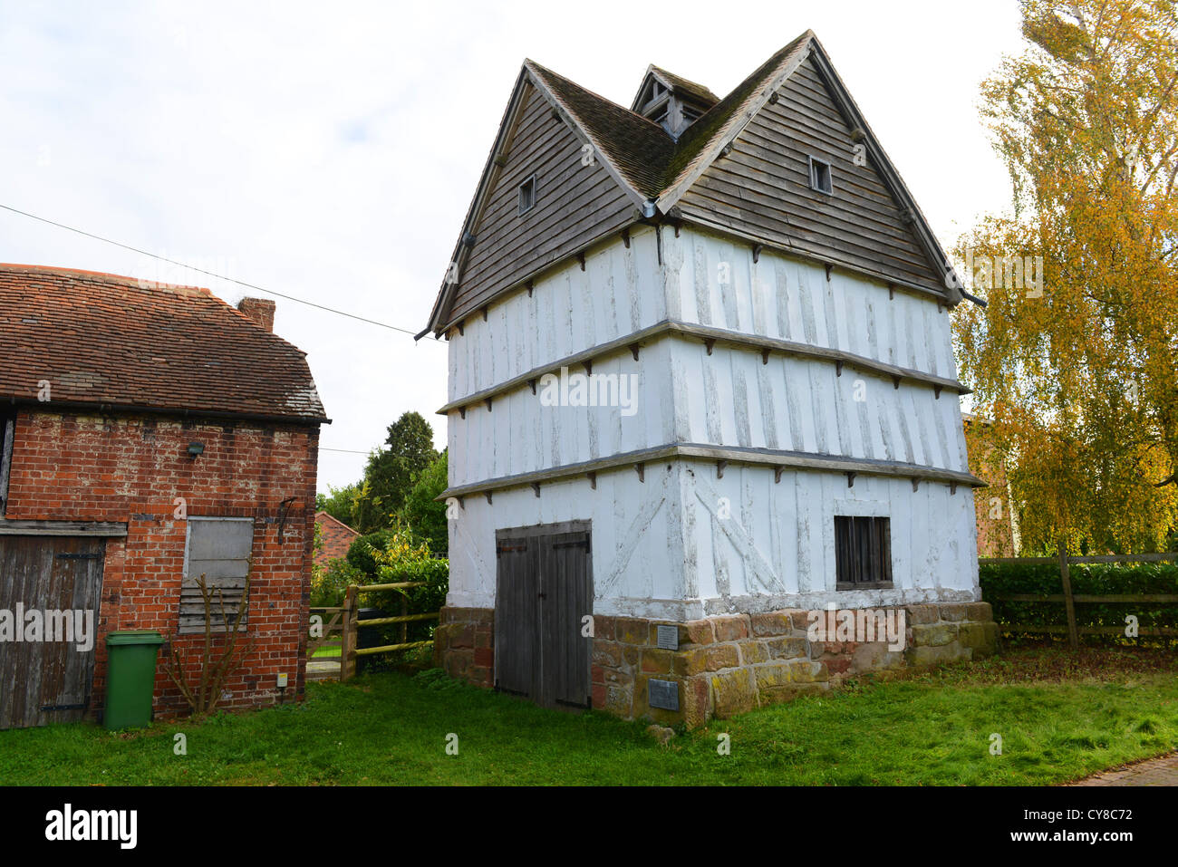 Dovecote hawford hi-res stock photography and images - Alamy