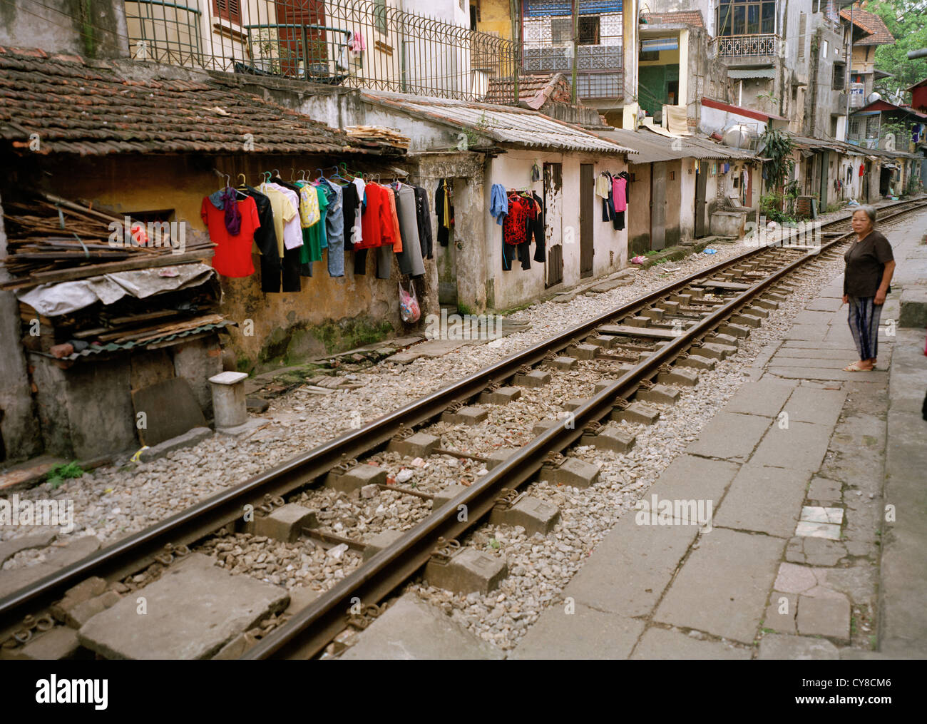 Hanoi slums hi-res stock photography and images - Alamy