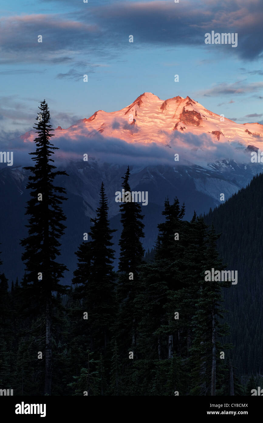 Cascade mountains washington hi-res stock photography and images - Alamy