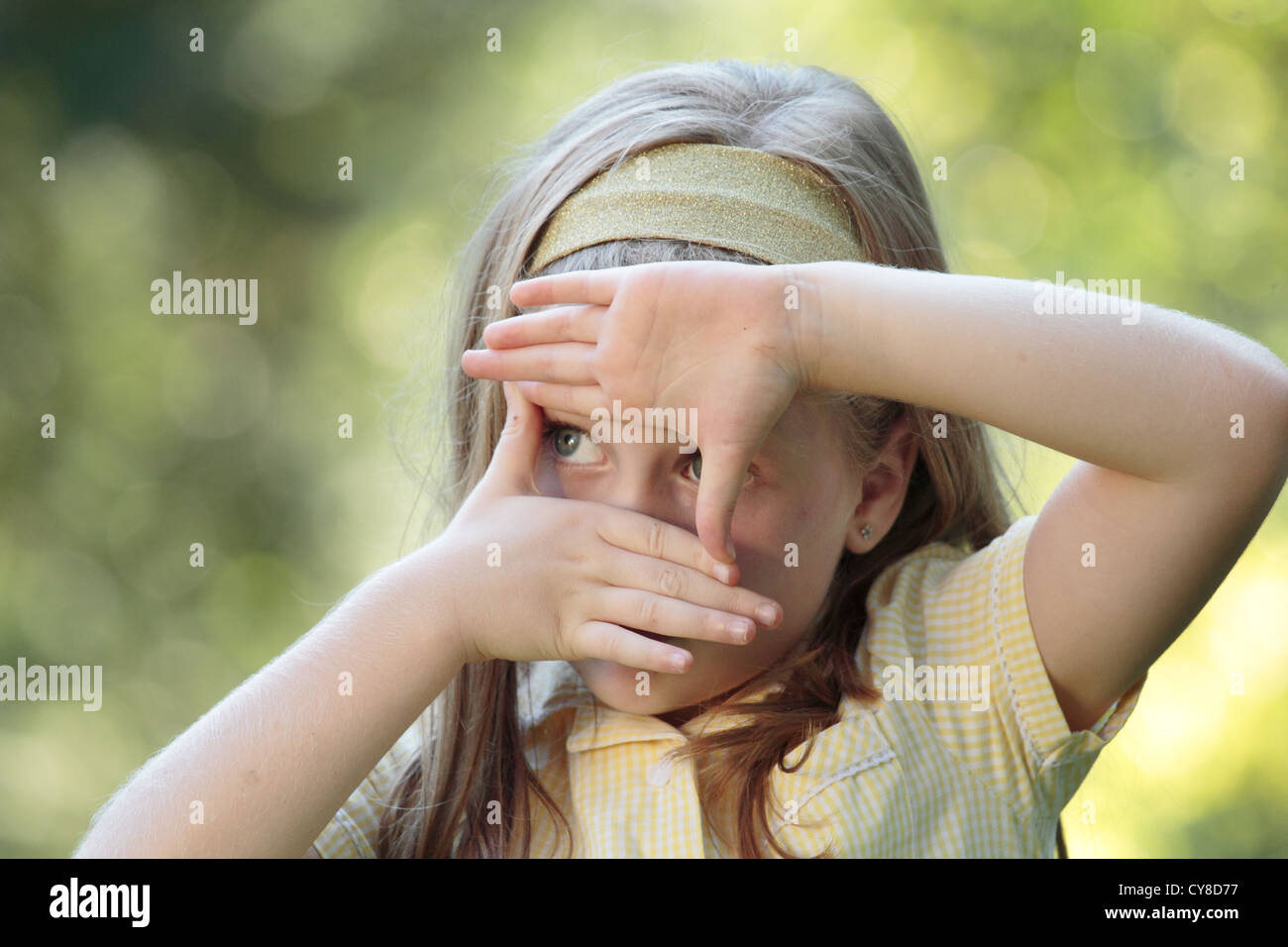 Scene framing hi-res stock photography and images - Alamy