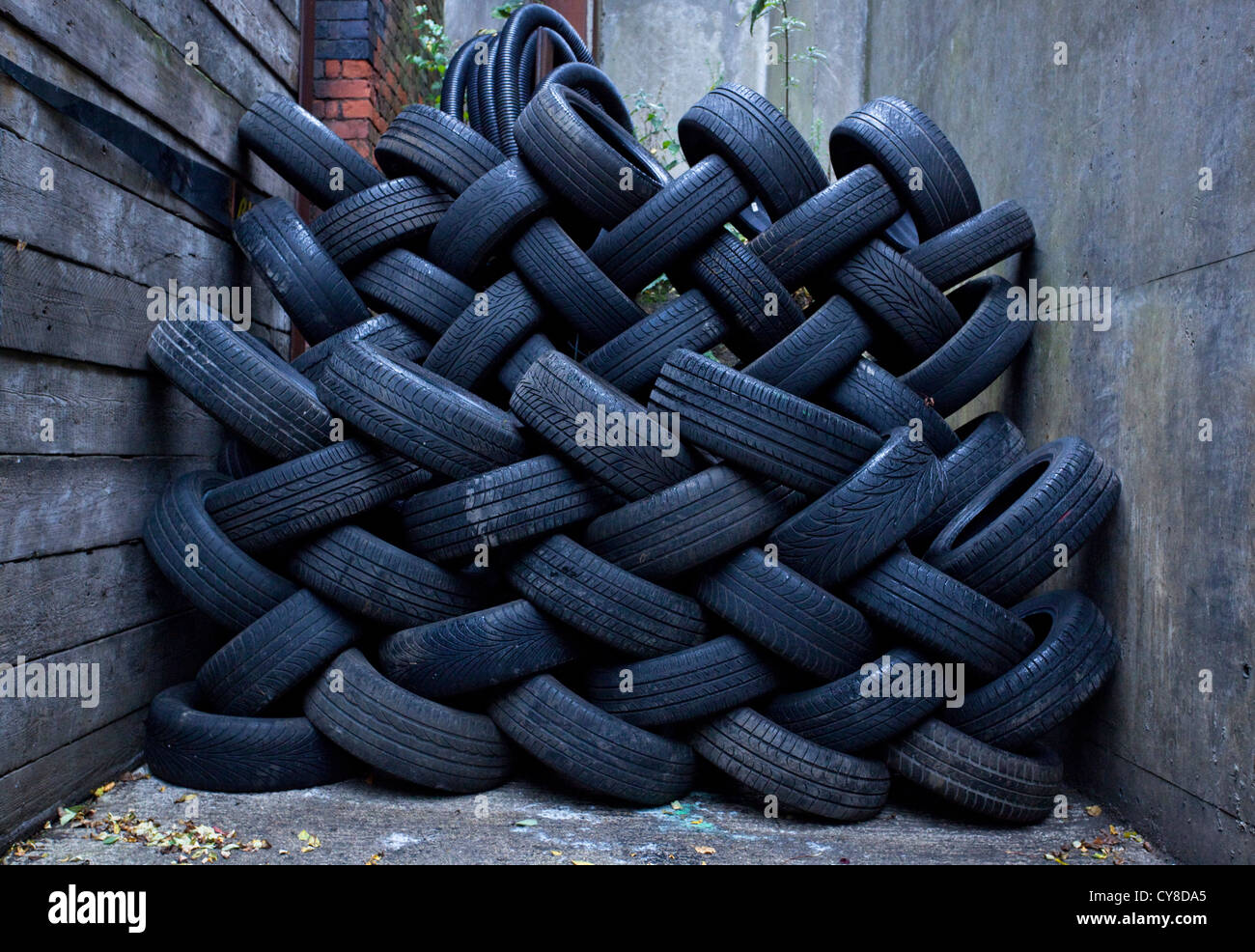 Tyres stacked up hi-res stock photography and images - Alamy