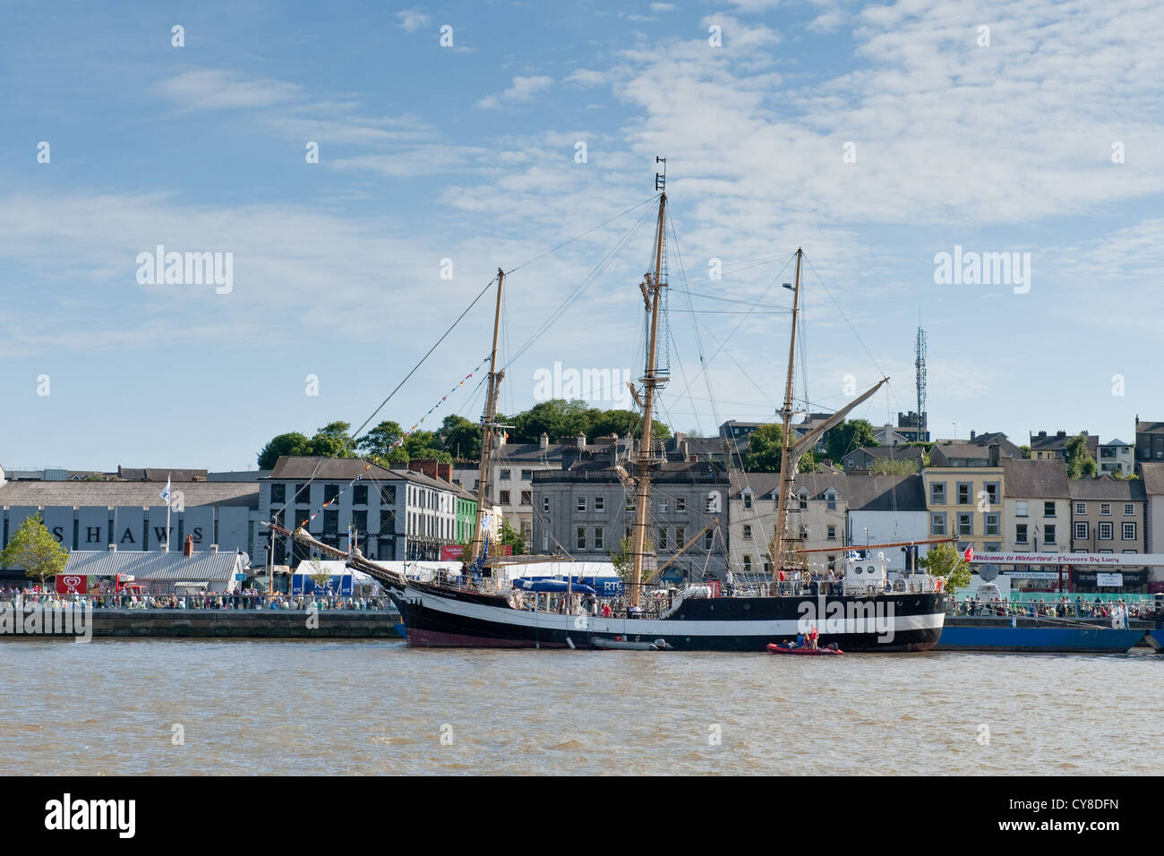 Waterford quay hi-res stock photography and images - Alamy