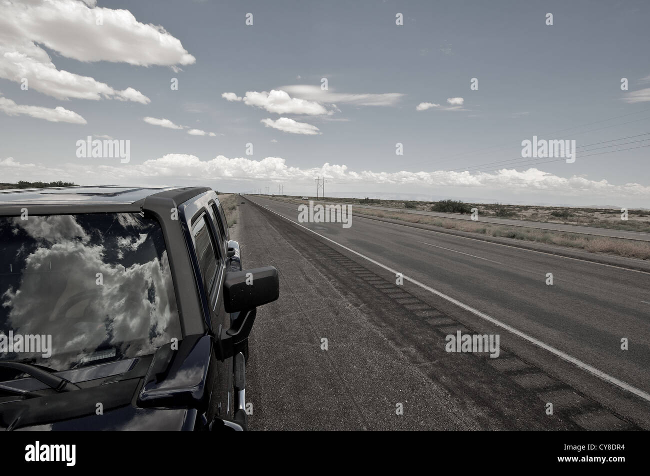 Stopped by the roadside hi-res stock photography and images - Alamy