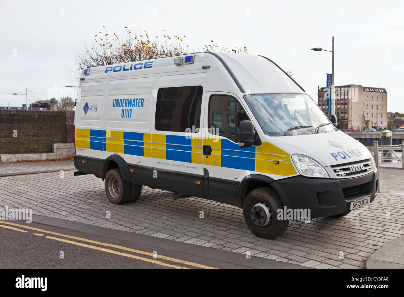 Uk Police Van High Resolution Stock Photography and Images - Alamy
