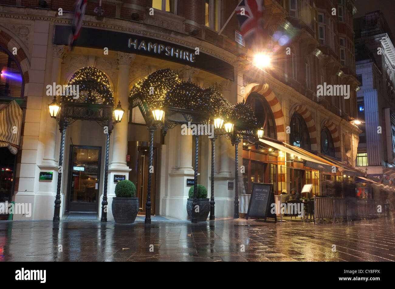Hampshire Hotel & Restaurant in Central London Stock Photo - Alamy