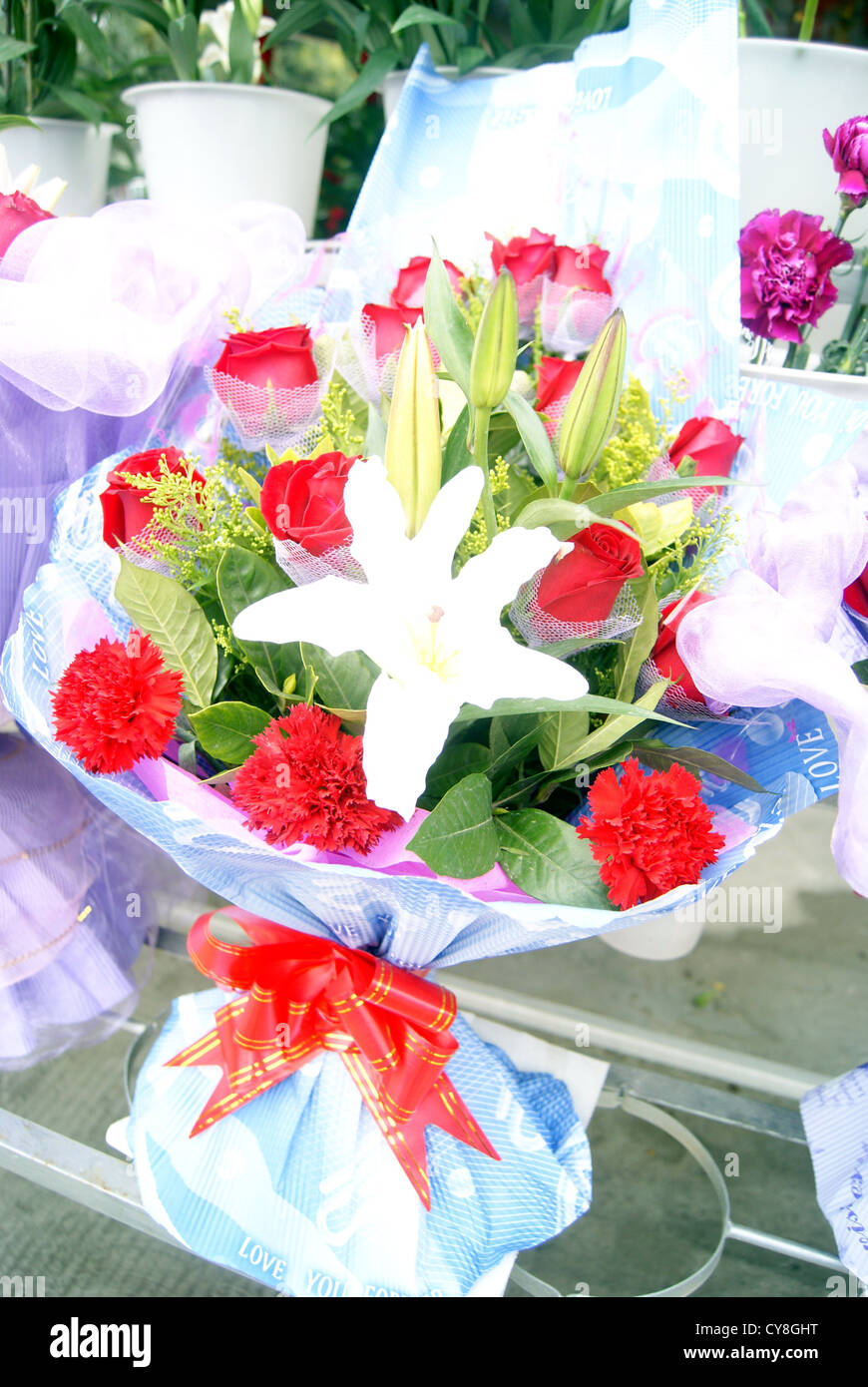 A handful of flowers Stock Photo - Alamy