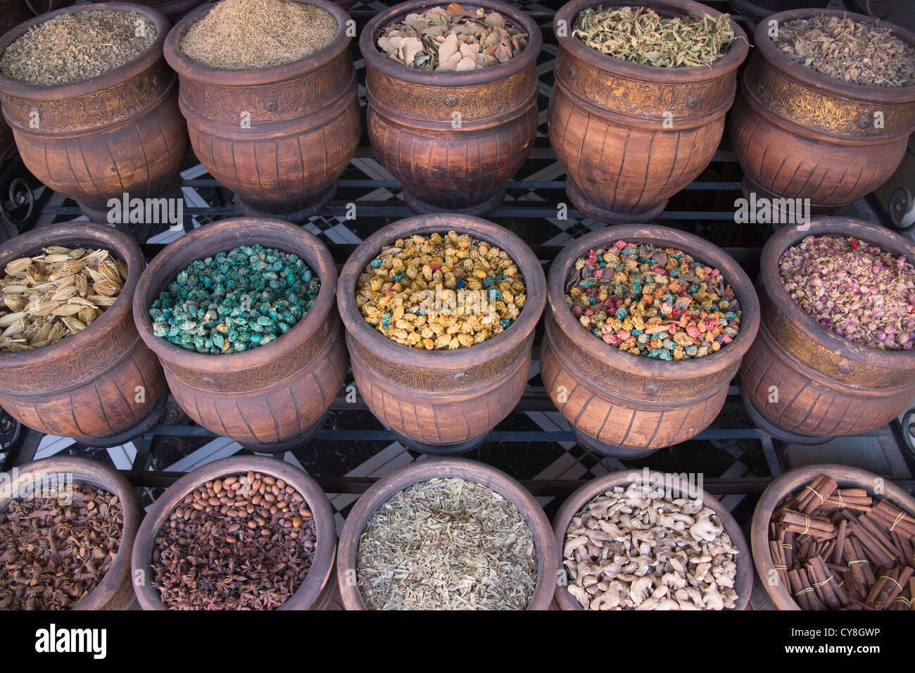 Selling spices, Marrakech, Morocco Stock Photo - Alamy
