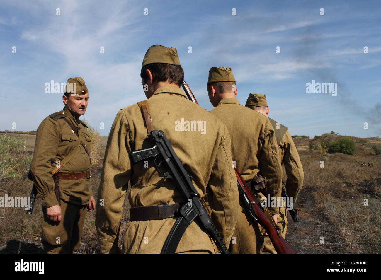 Soviet soldier uniform ww2 hi-res stock photography and images - Alamy