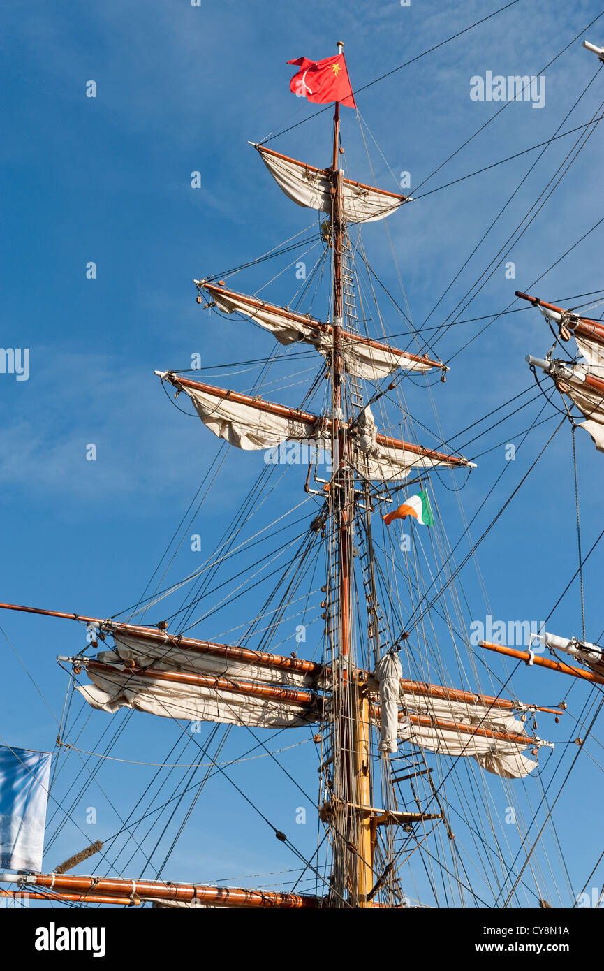 Mizzenmast hi-res stock photography and images - Alamy