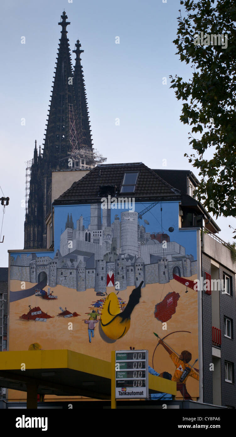 A street mural and the cathedral, Marzellenstrasse, Cologne, Köln ...