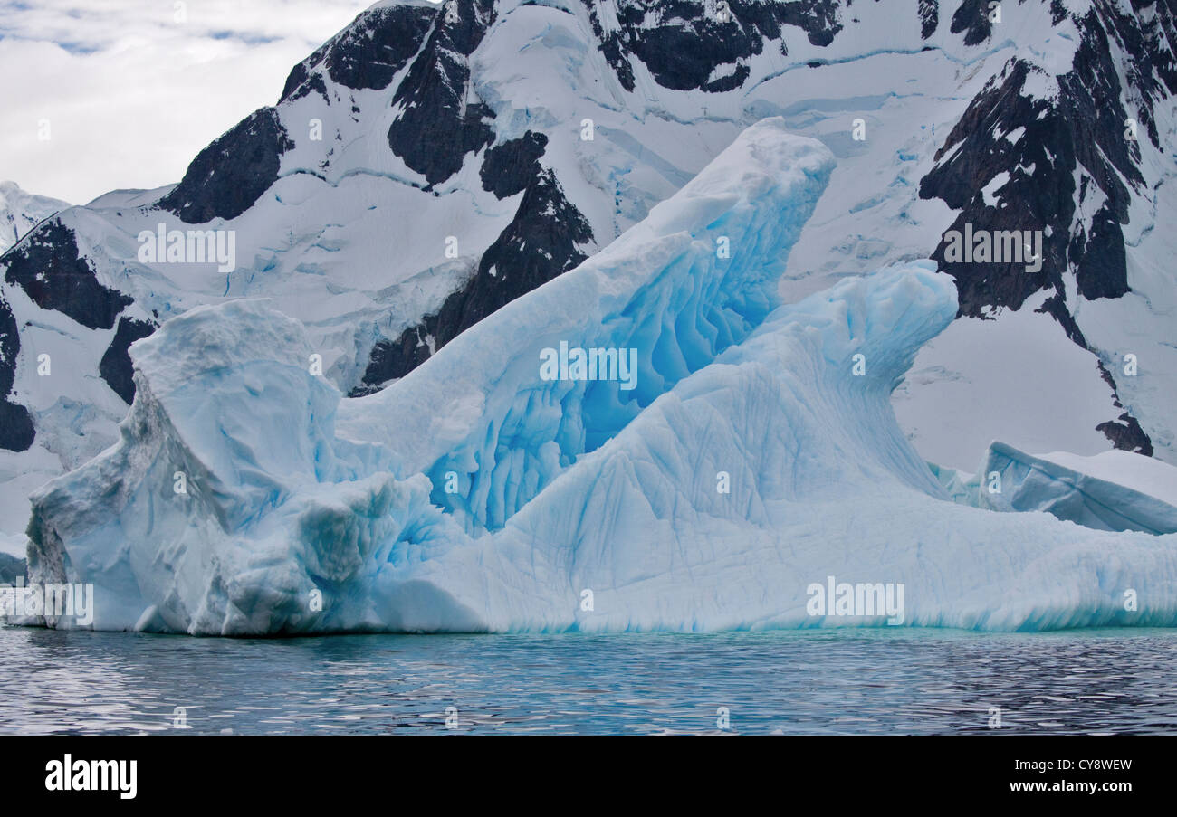 Blue icebergs iceberg pleneau island hi-res stock photography and ...