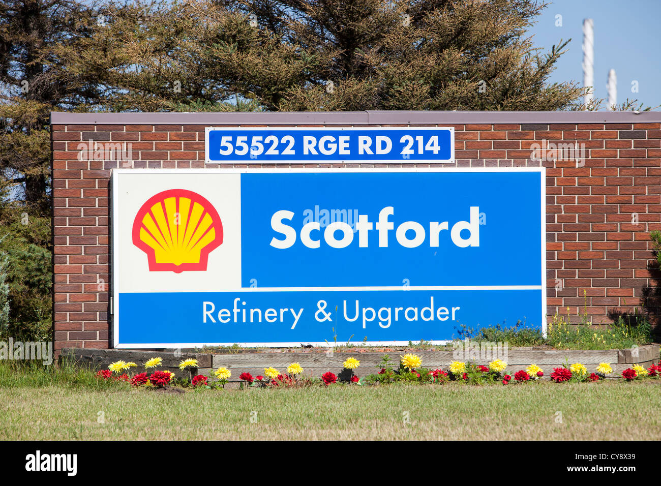 The Shell Scotforth plant which takes bitumen extracted from the tar ...