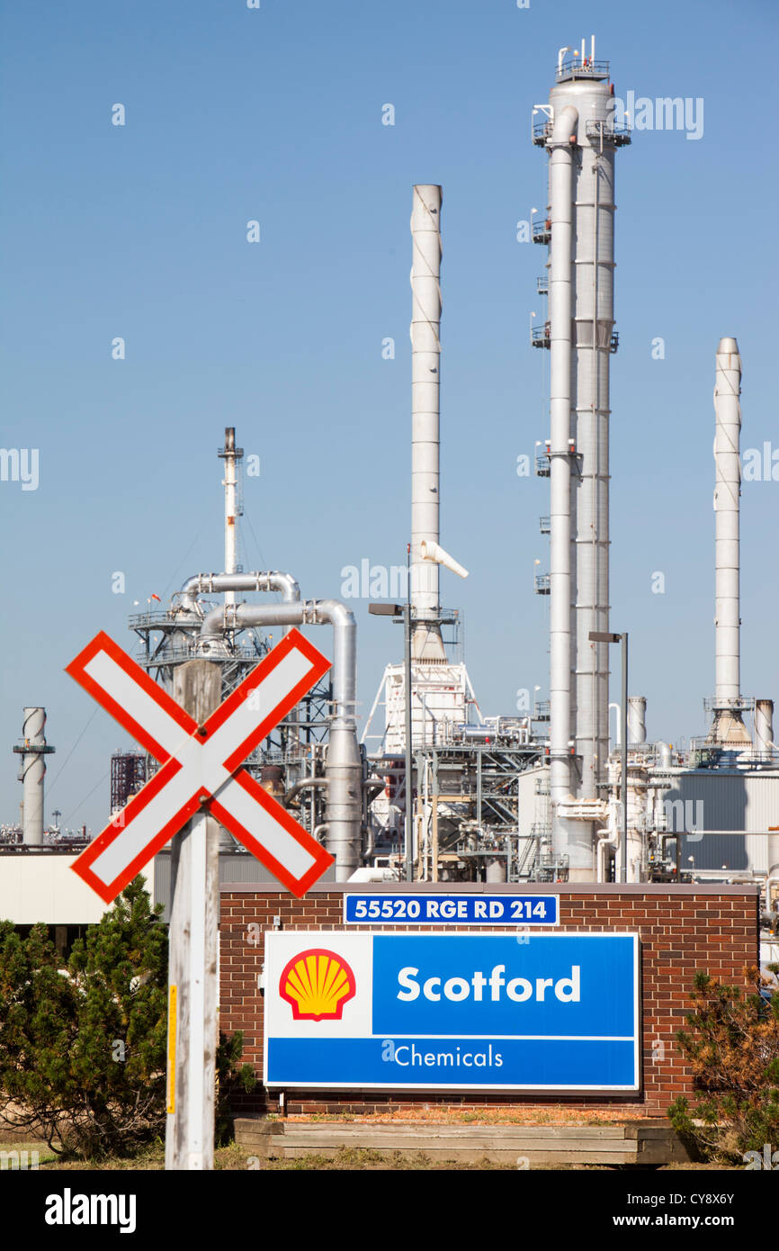 The Shell Scotforth plant which takes bitumen extracted from the tar ...