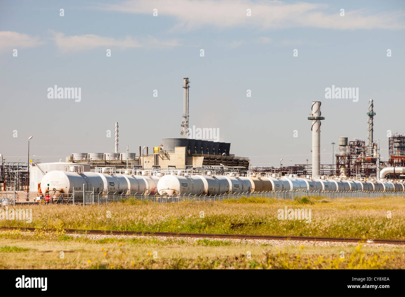 The Shell Scotforth plant which takes bitumen extracted from the tar ...