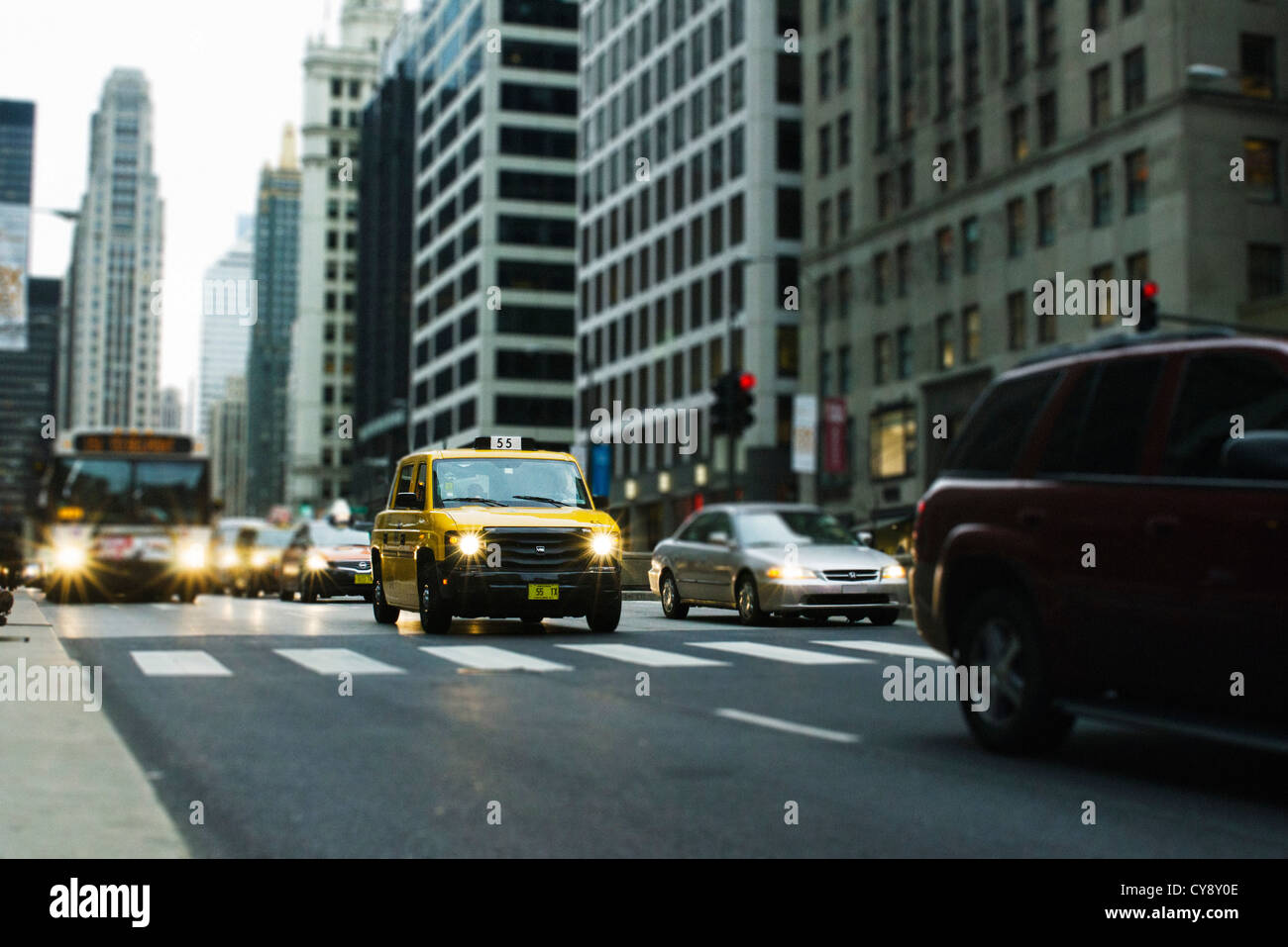 Taxi in downtown Chicago traffic Stock Photo - Alamy