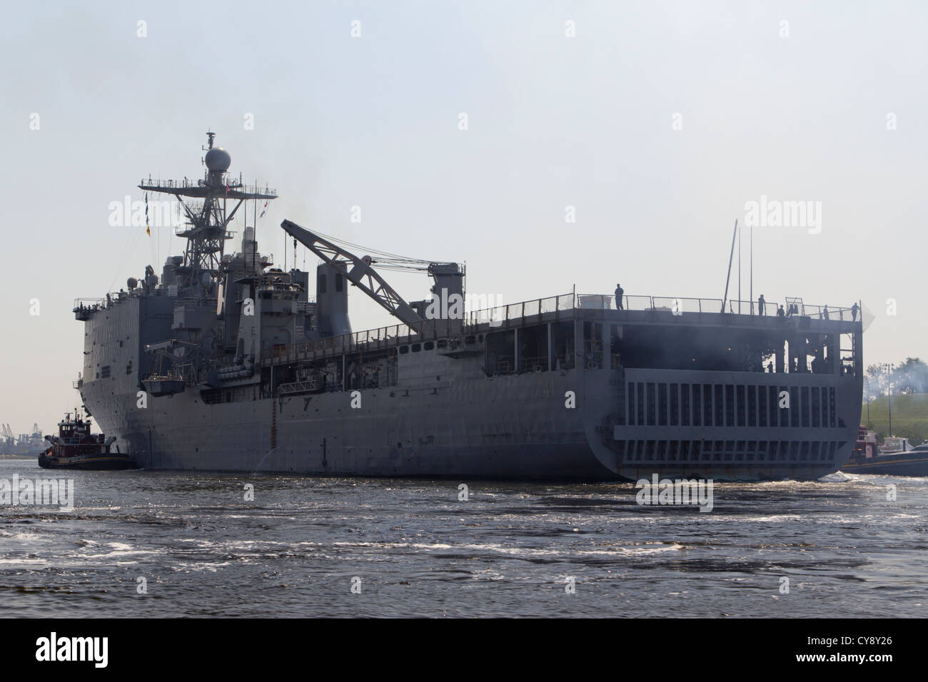Uss whidbey island lsd 41 hi-res stock photography and images - Alamy