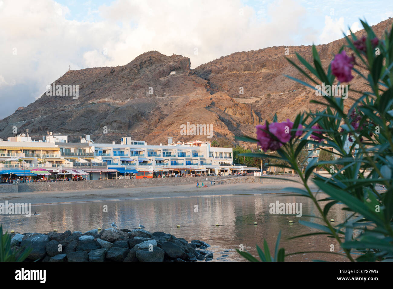 Puerto de mogan beach hi-res stock photography and images - Alamy