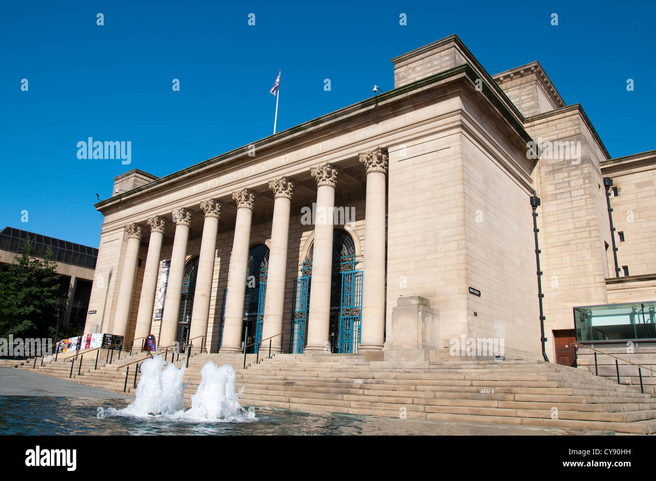 Sheffield city hall hi-res stock photography and images - Alamy