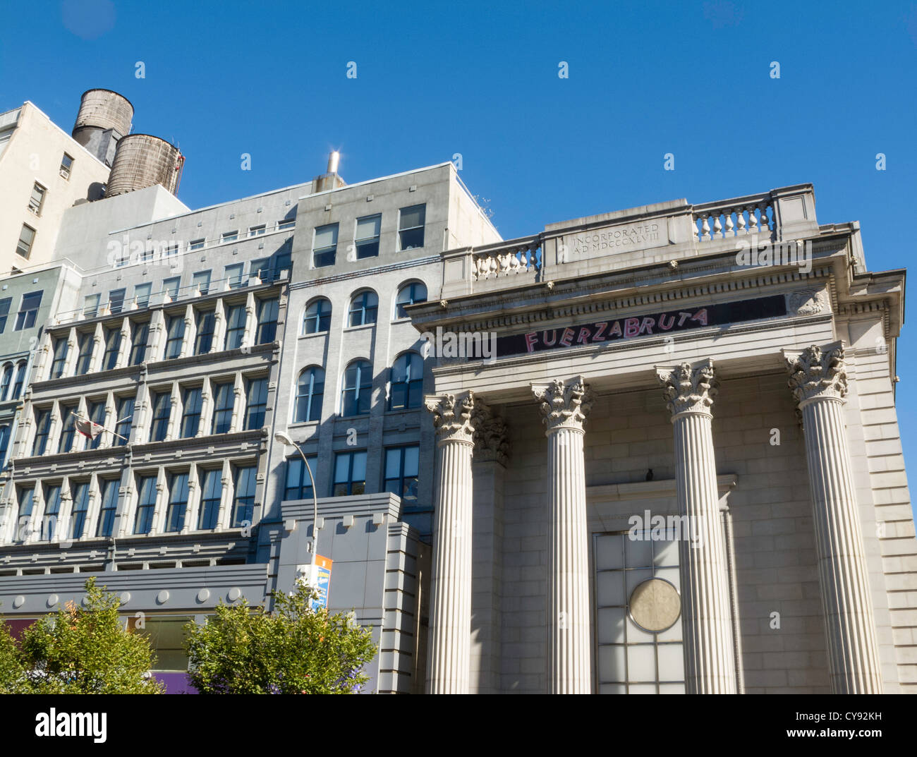 Daryl roth theatre hi-res stock photography and images - Alamy