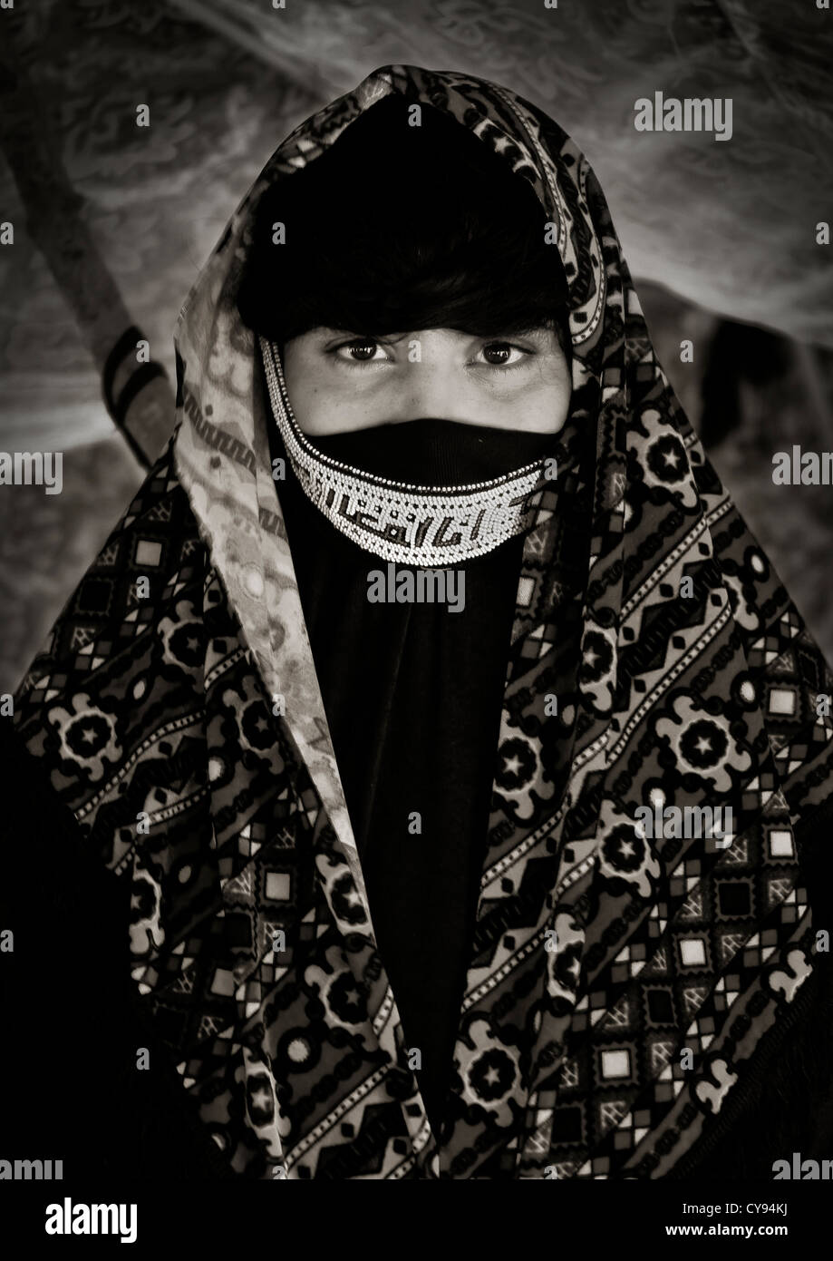 Rashaida Tribe Woman Near Massawa, Eritrea Stock Photo - Alamy