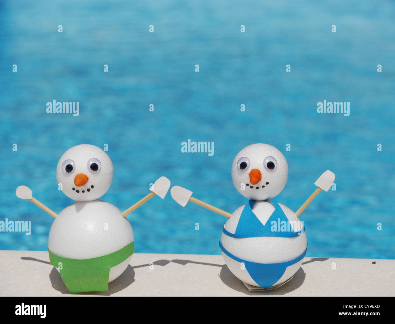 snowman beach vacation holidays from cold winter Stock Photo - Alamy