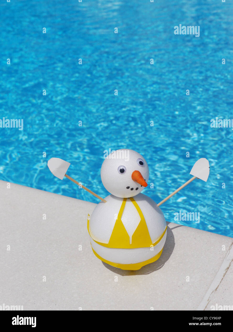 snowman beach vacation holidays from cold winter Stock Photo - Alamy
