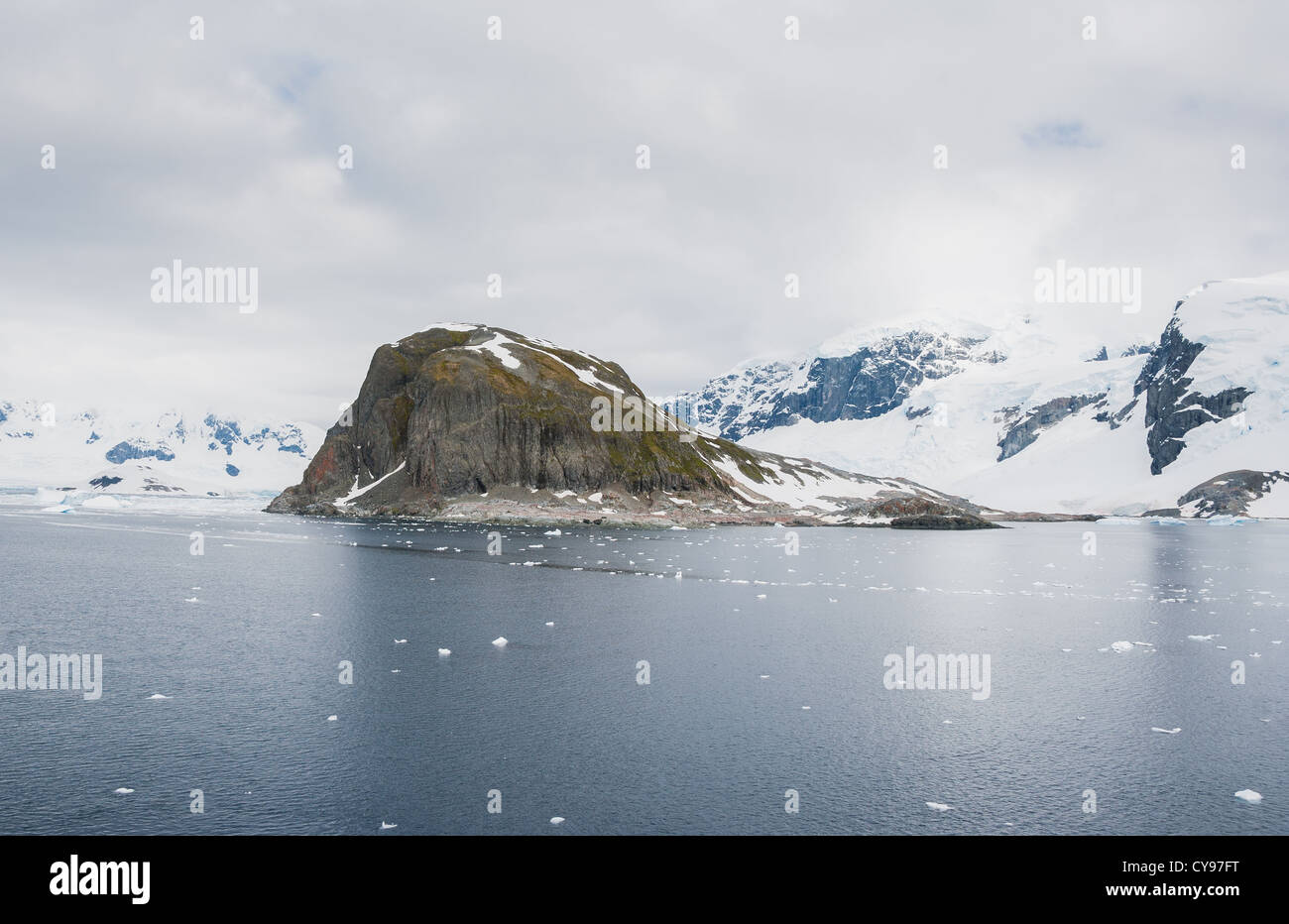 Dramatic seascape in Antarctic ocean, storm is coming Stock Photo - Alamy