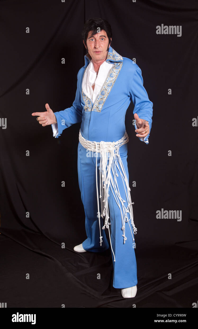 Elvis Blue Suit Wallpaper