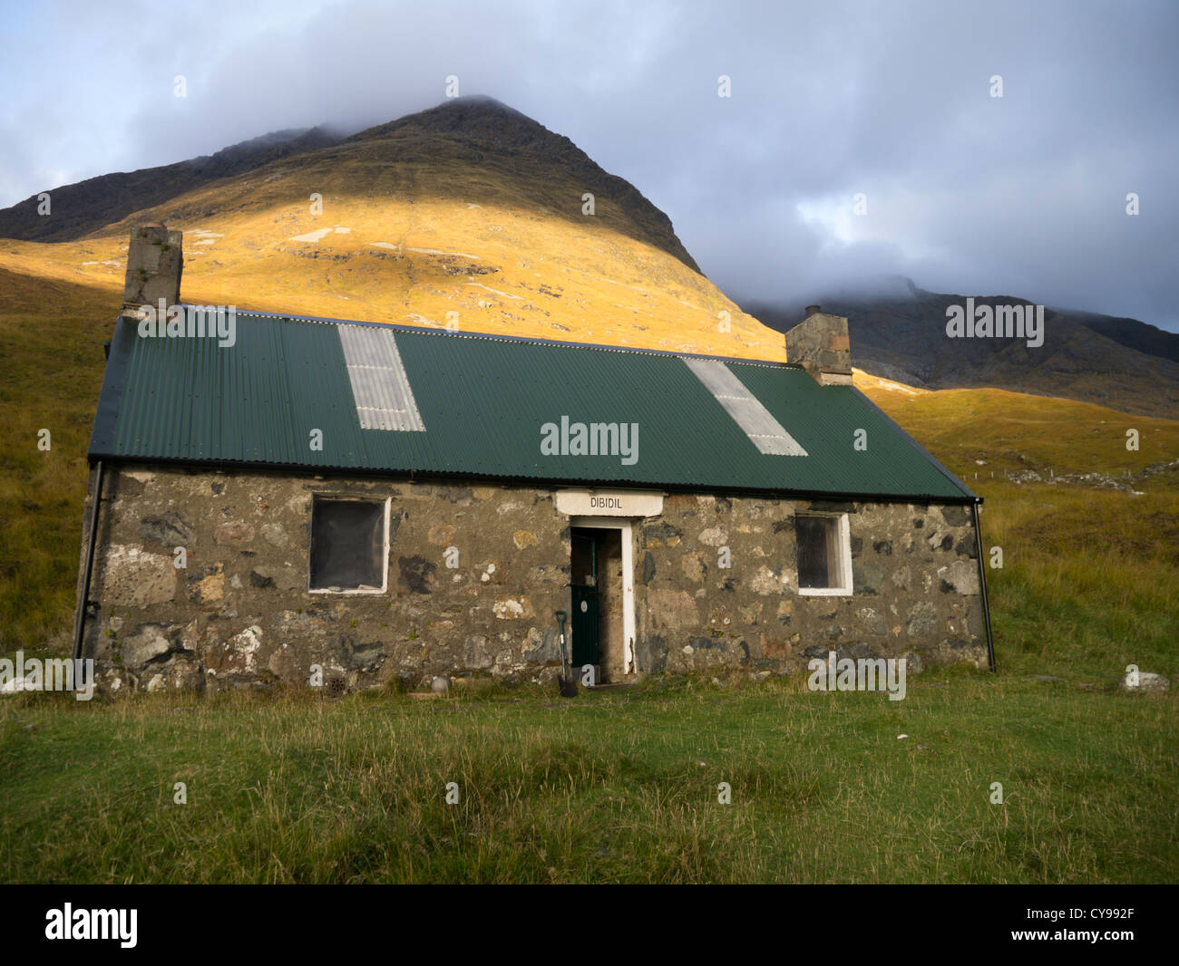 Basic hut hi-res stock photography and images - Alamy