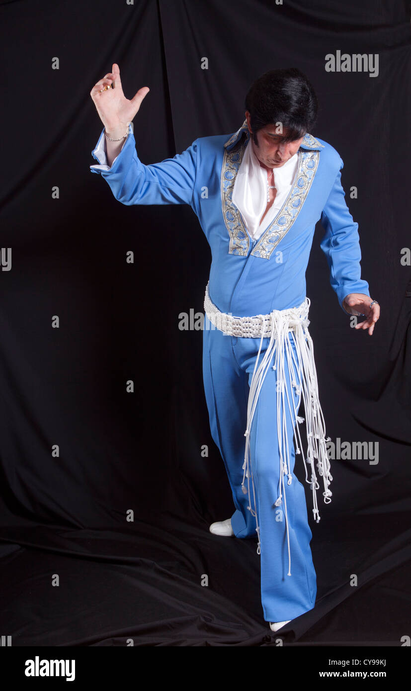 Elvis blue suit hi-res stock photography and images - Alamy