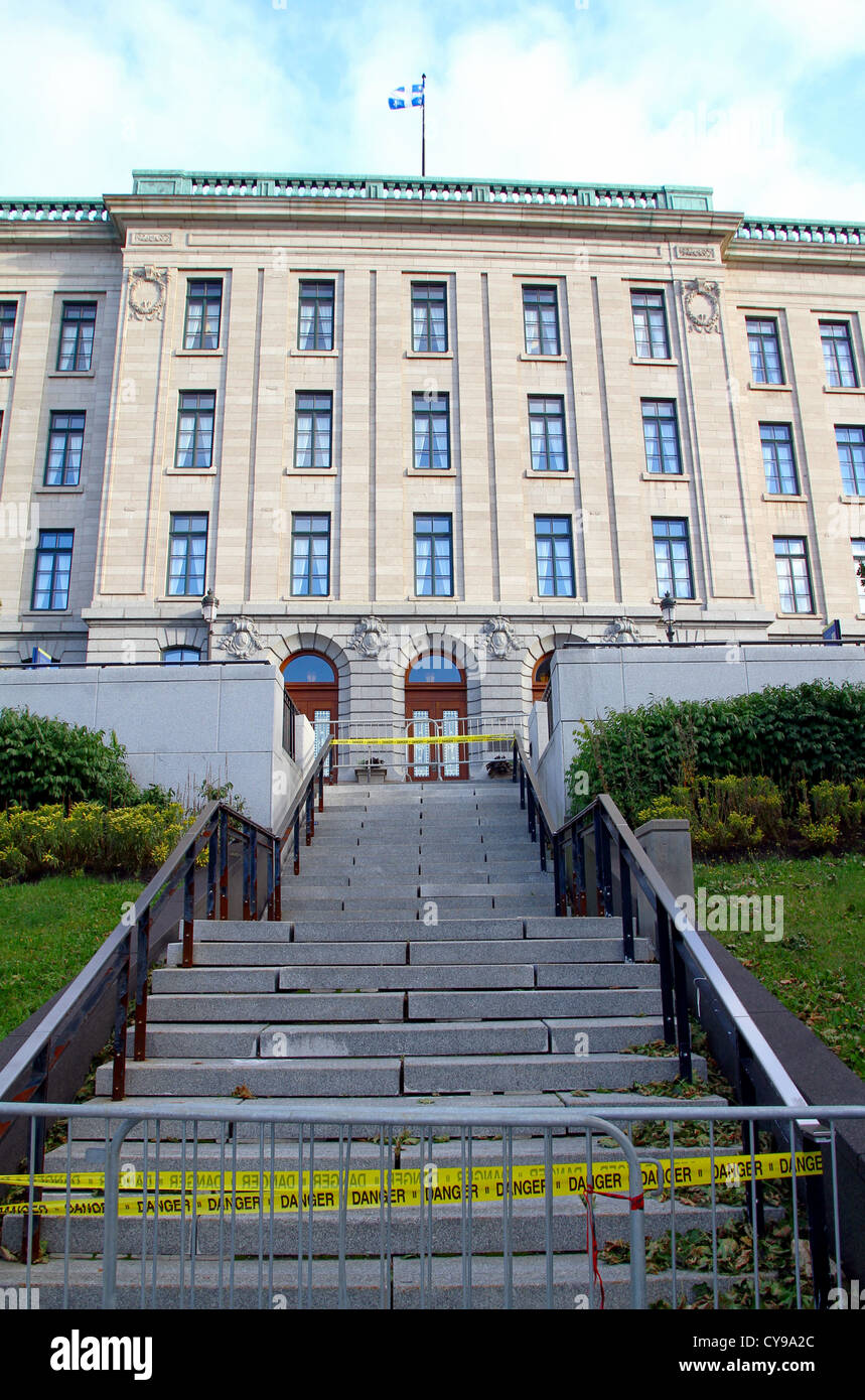 Access to the parliament building hi-res stock photography and images ...