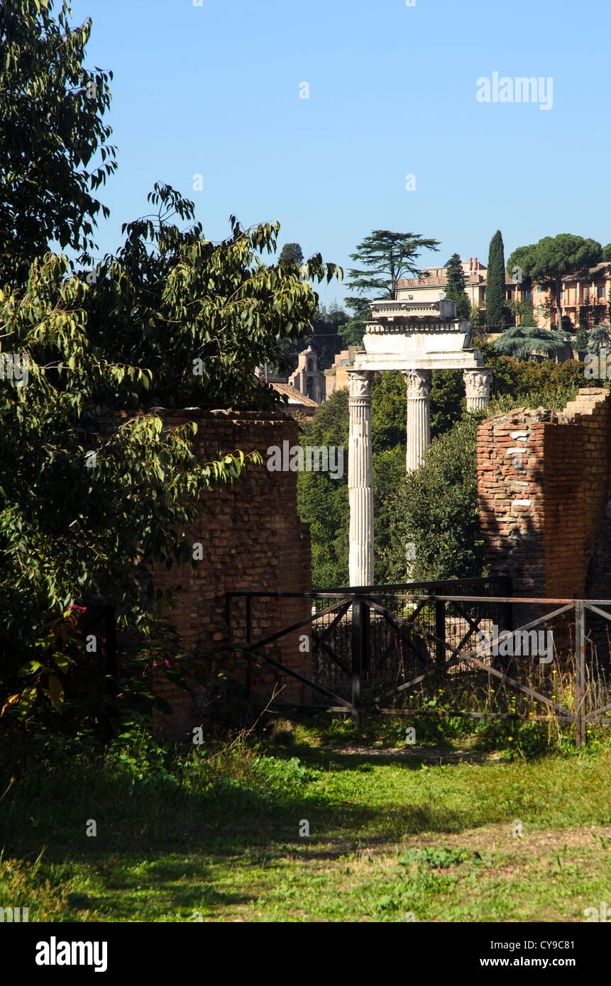 Roman templum hi-res stock photography and images - Alamy