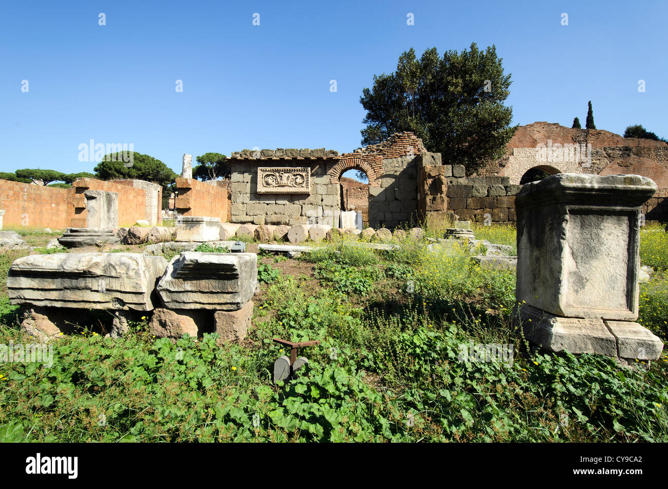 Tabernae Novae in the Roman forum - Rome, Italy Stock Photo - Alamy