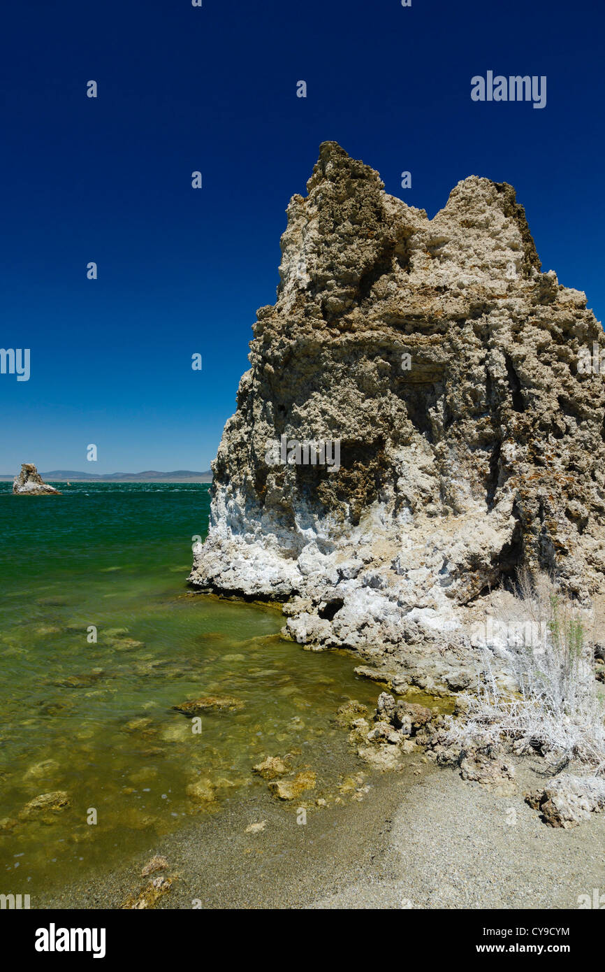 Underwater rock formation hi-res stock photography and images - Alamy